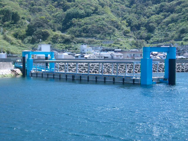 浮桟橋詳細設計（漁港 L45m×B10m×H2.4m）※上屋有り、3本杭｜橋梁設計・点検調査・工事の株式会社SANEi